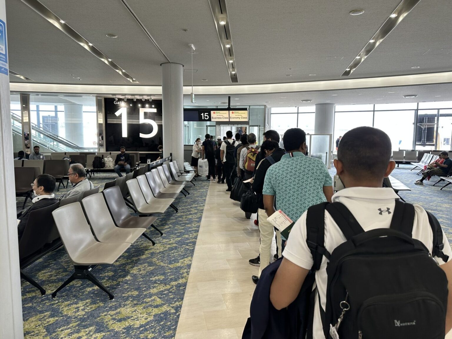 【成田 ⇒ ダッカ直行便】ビーマンバングラデシュ搭乗記＆2度も提供された機内食 | seiのソロ旅ダイアリー 〜海外一人旅ブログ〜